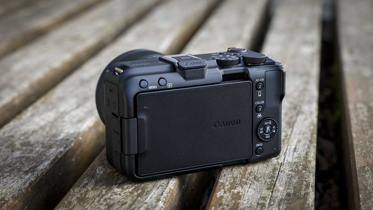Đánh Giá Canon EOS R50 V: Máy Ảnh Lý Tưởng Cho Người Tạo Nội Dung Video ...